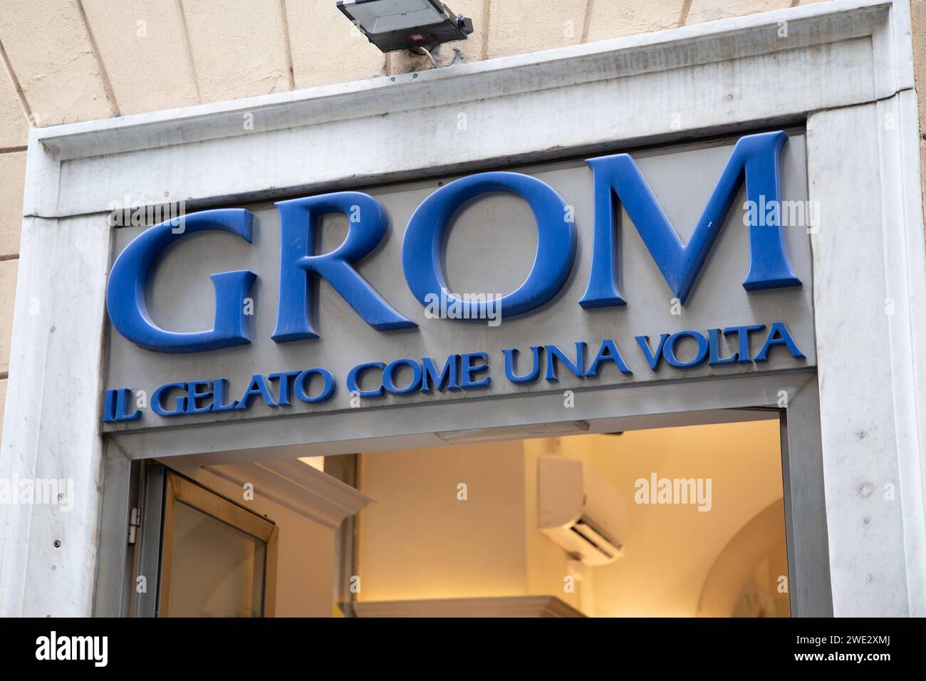 Grom ice cream shop Banque de photographies et d’images à haute ...