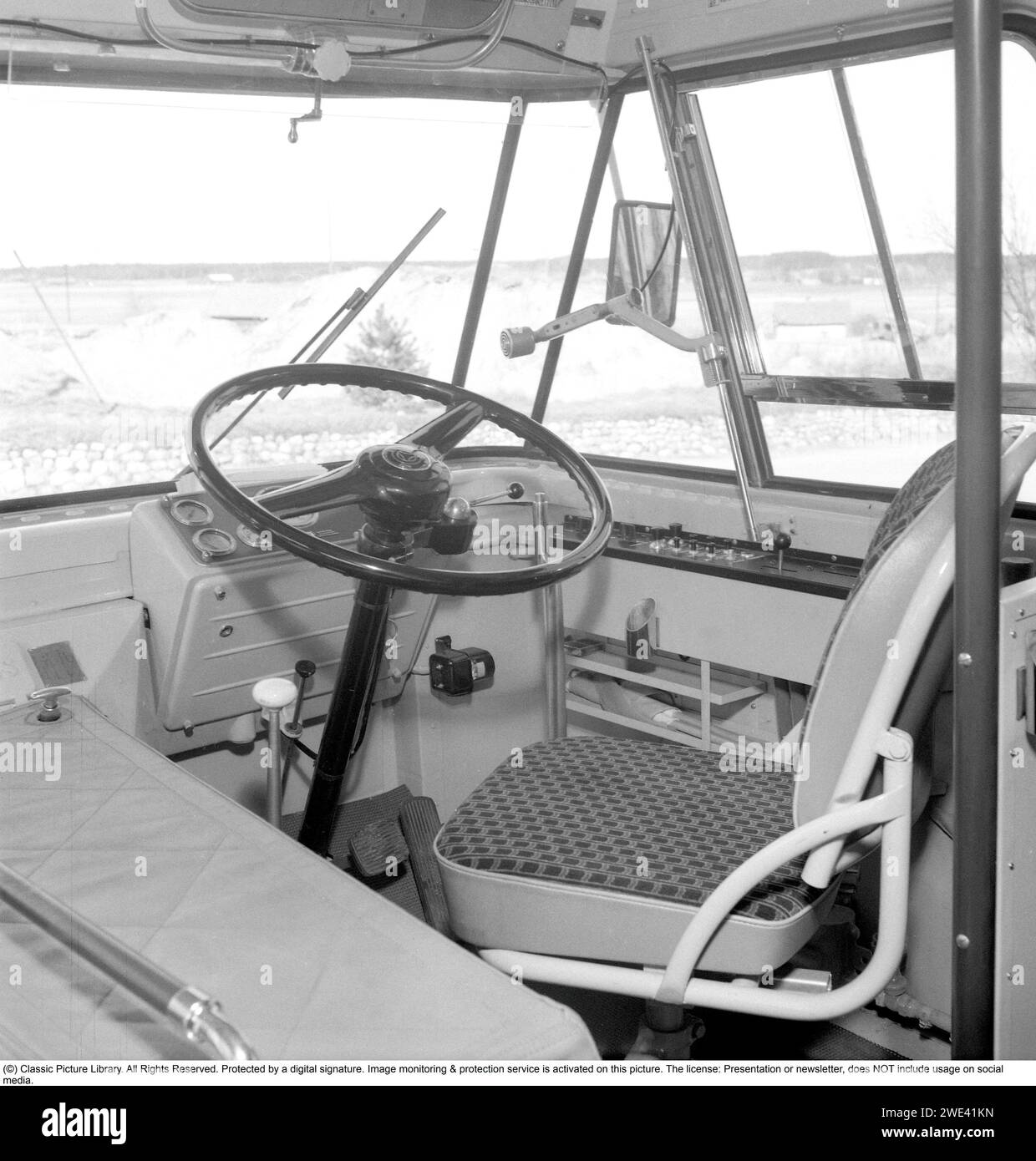 Dans les années 1950 Intérieur d'un siège de conduite Scania Vabis bus ...
