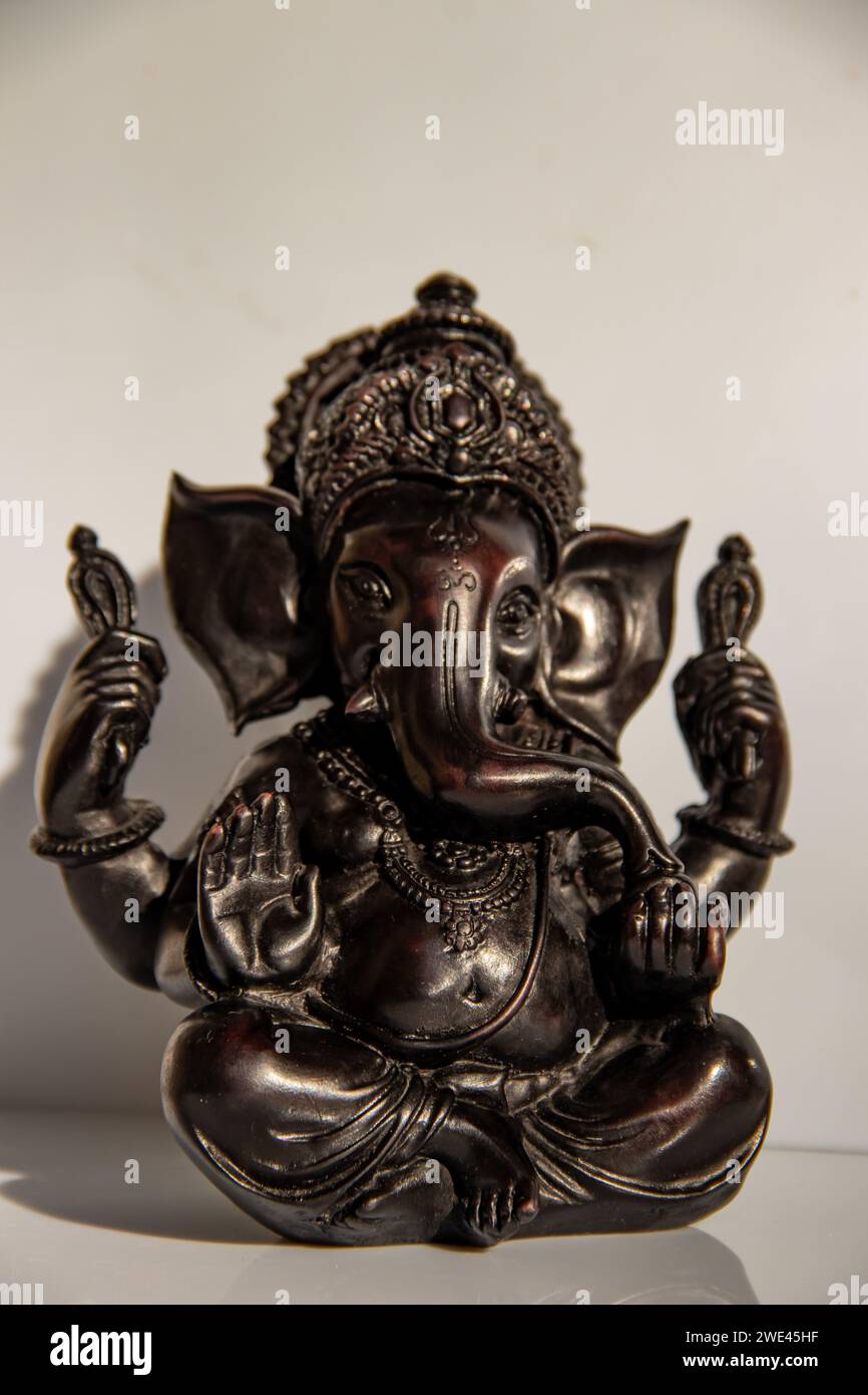 Statue de ganesh blanc Banque de photographies et d’images à haute ...