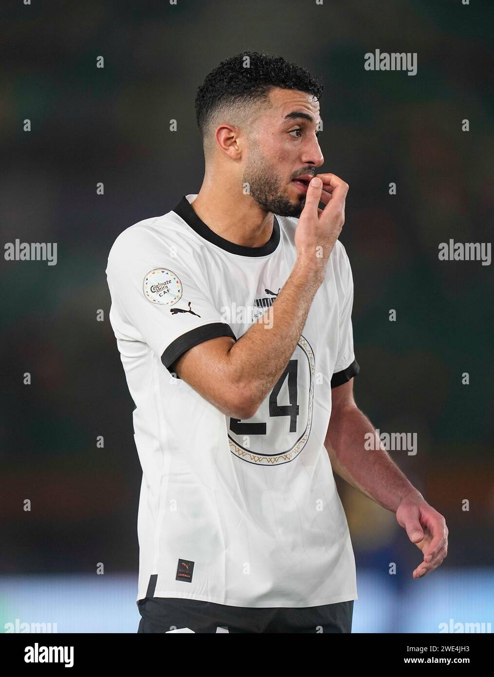 22 2024 janvier : Mohamed Abdelmoneim Elsayed Mohamed Ahmed (Egypte) regarde lors d'un match de ...