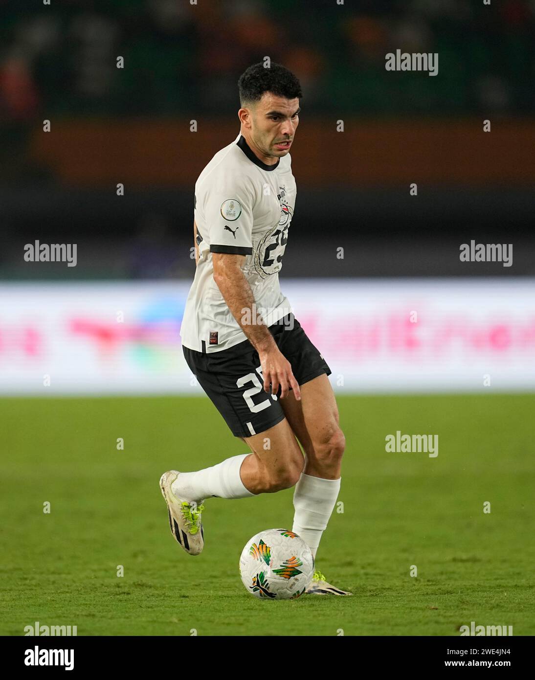 22 2024 janvier : Ahmed Mostafa Mohamed Sayed (Égypte) contrôle le ...