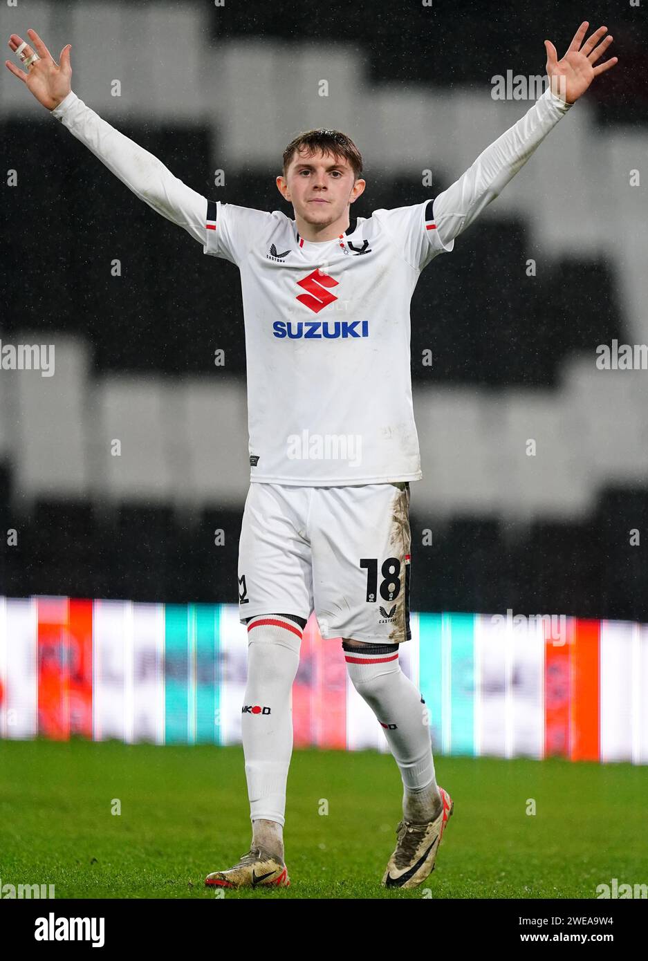 Milton Keynes Dons' Max Dean lors du match de Sky Bet League Two au ...