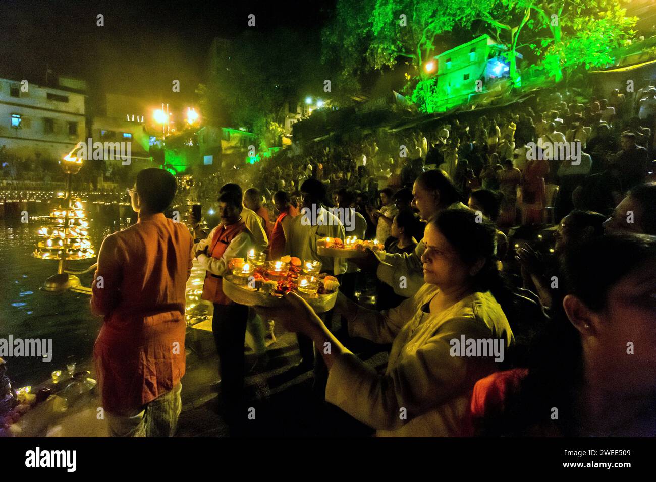 Dev puja Banque de photographies et d’images à haute résolution - Alamy