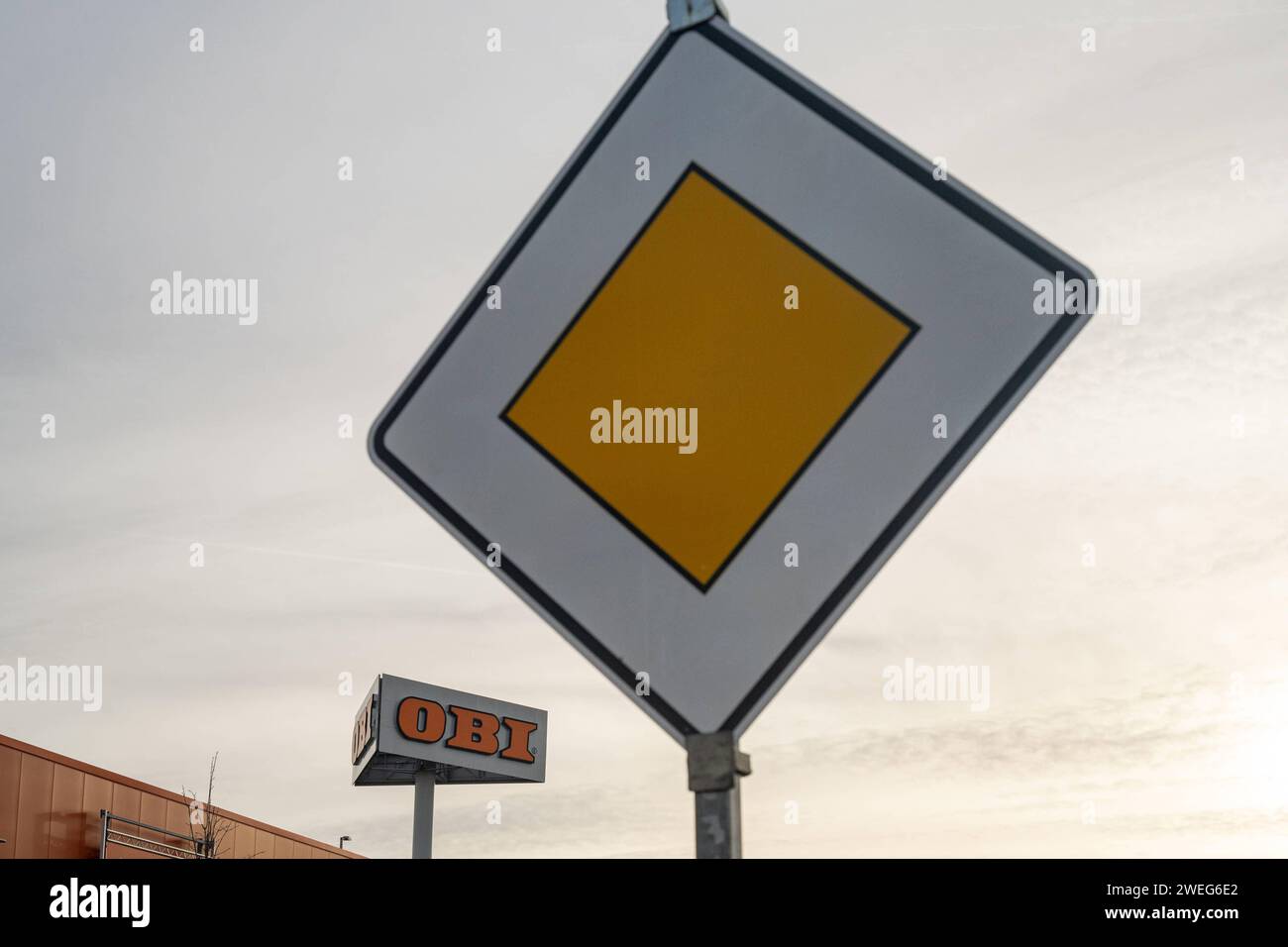 OBI Baumarkt : Logos und Schilder in Fokus 25.01.2024, Limbourg ...