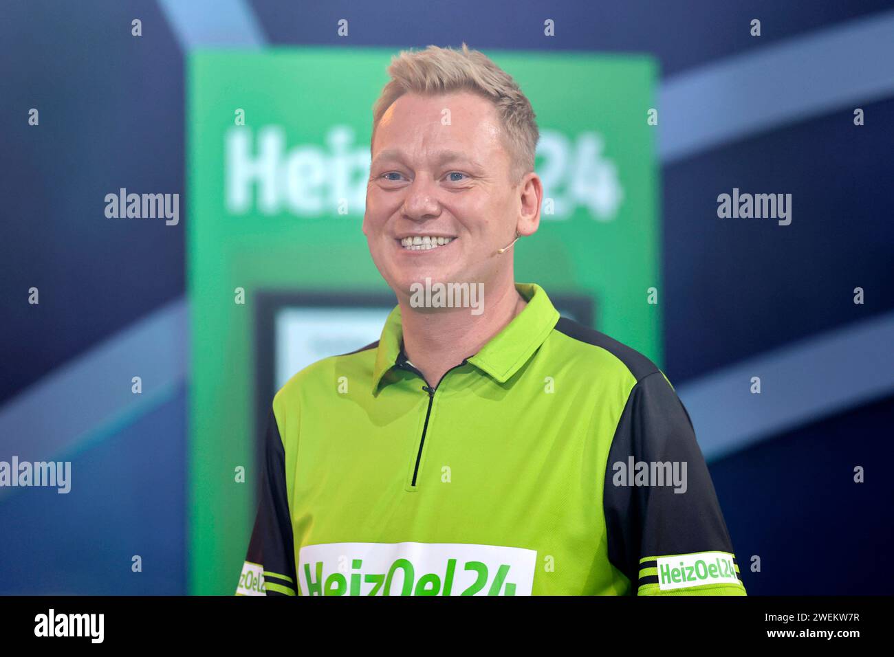 Artiste Jens Knossalla / Knossi BEI der Pro7 Promi Darts WM 2024 ...