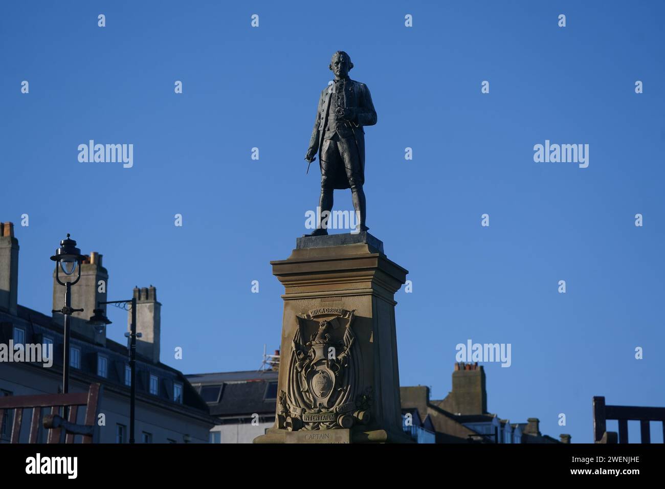 La statue commémorative du capitaine James Cook à Whitby, dans le ...