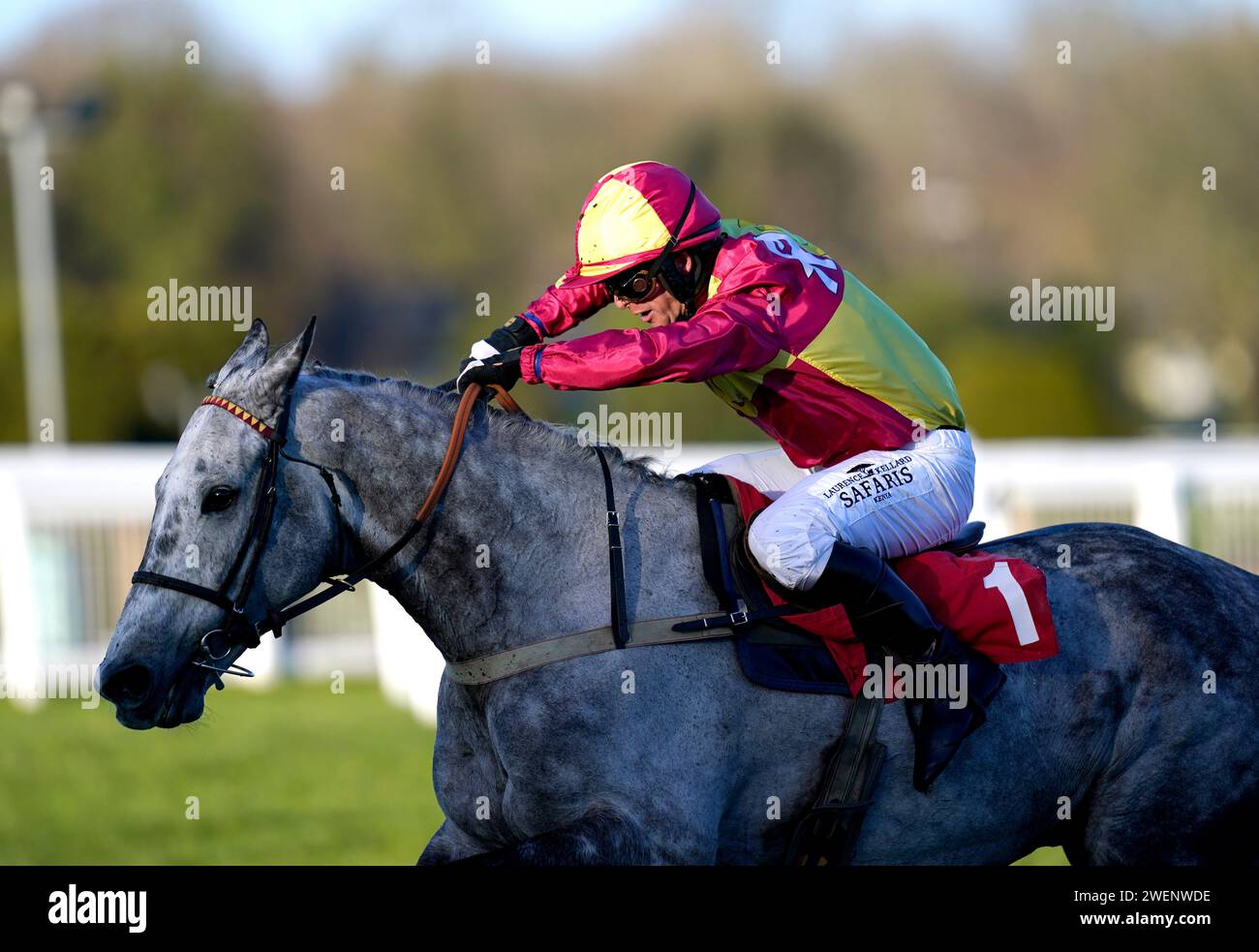 Farceur du large monté par le major Will Kellard sur leur chemin pour ...