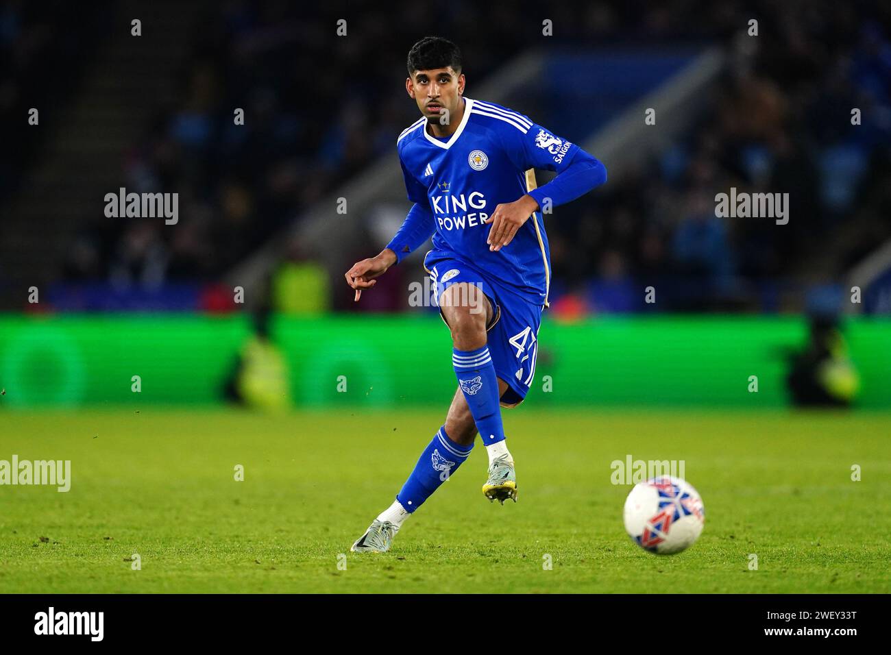Arjan Raikhy de Leicester City en action lors du match du quatrième ...