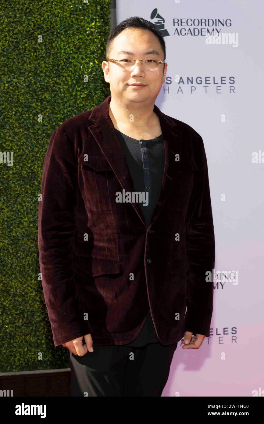 Kevin Xu assiste aux arrivées de la Recording Academy® Chapitre de Los ...