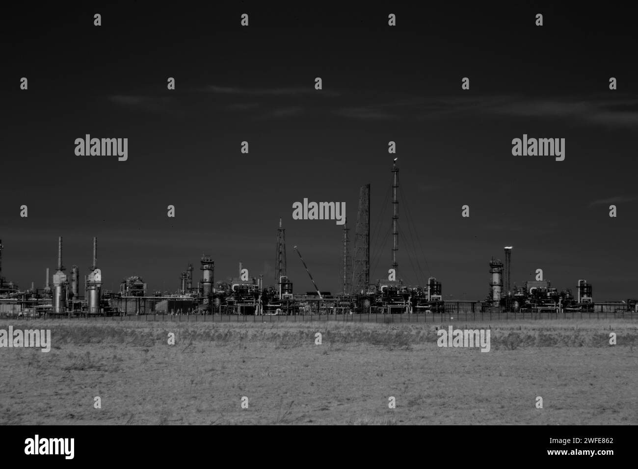 Terminal de pipeline Banque d'images noir et blanc - Alamy
