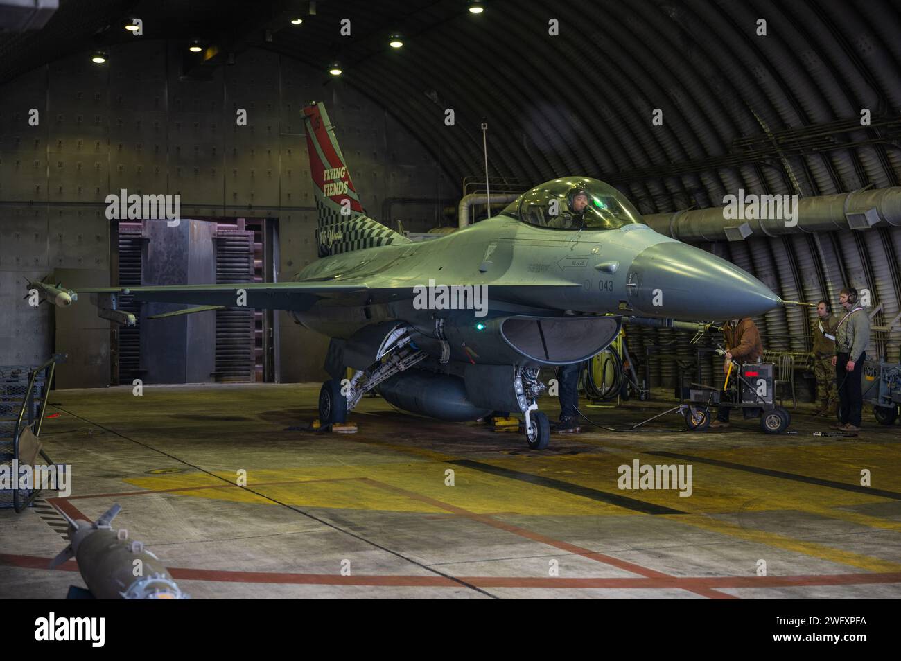 Le lieutenant-colonel Alexis Scott, pilote du 36th Fighter Squadron, se ...