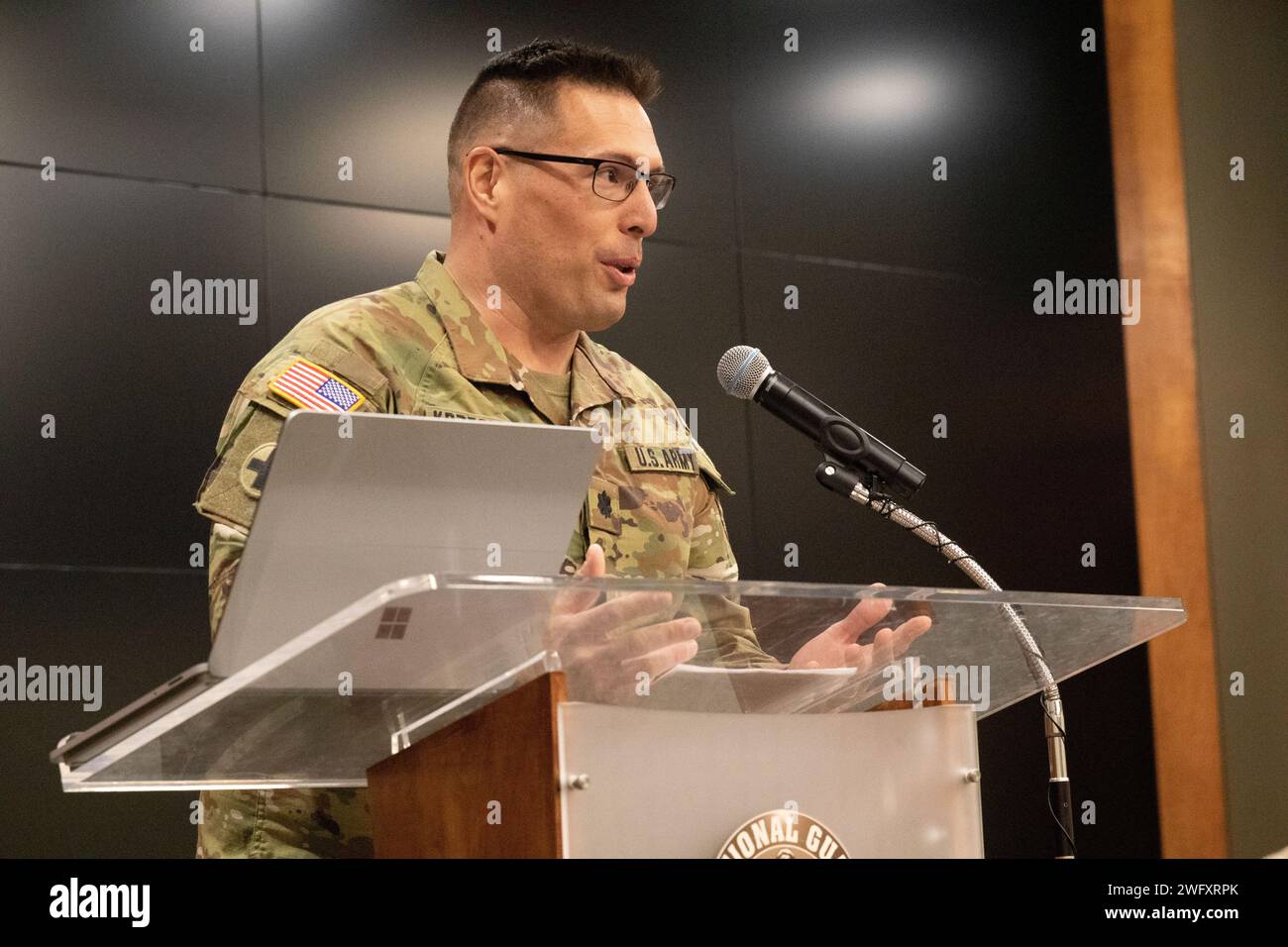 Le lieutenant-colonel Nicholas Krzesinski, officier d’état-major de la ...