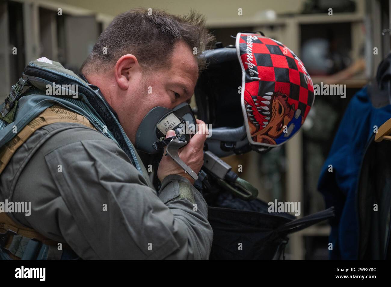 Le lieutenant-colonel Alexis Scott, pilote du 36th Fighter Squadron ...