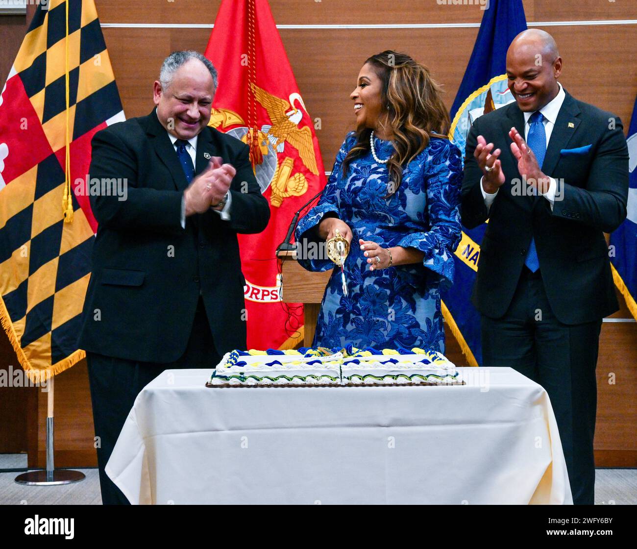 BETHESDA, MD (8 janvier 2024) – le secrétaire de la Marine Carlos Del ...