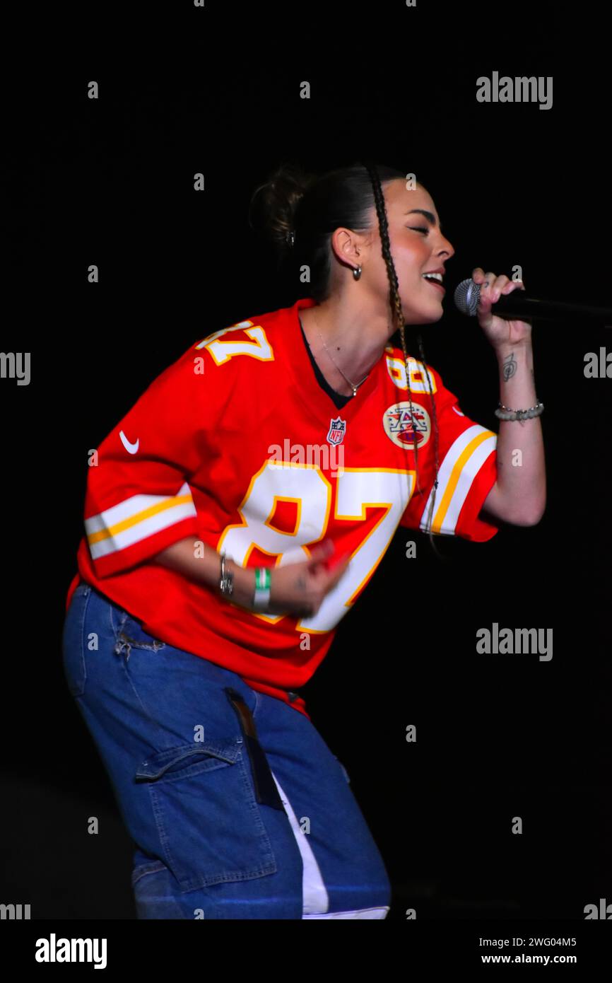 LEON, MEXIQUE - FÉVRIER 1. Les chanteuses mexicaines Valentina et Re de ...