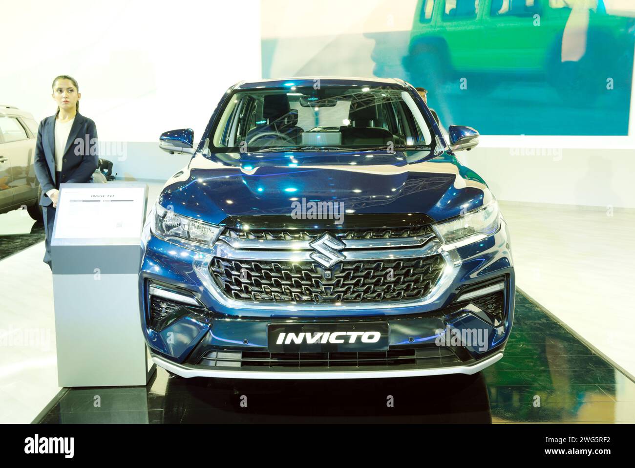 New Delhi - 1er février 2024 : Maruti Suzuki Invicto car est exposé à Bharat Mobility Global ...