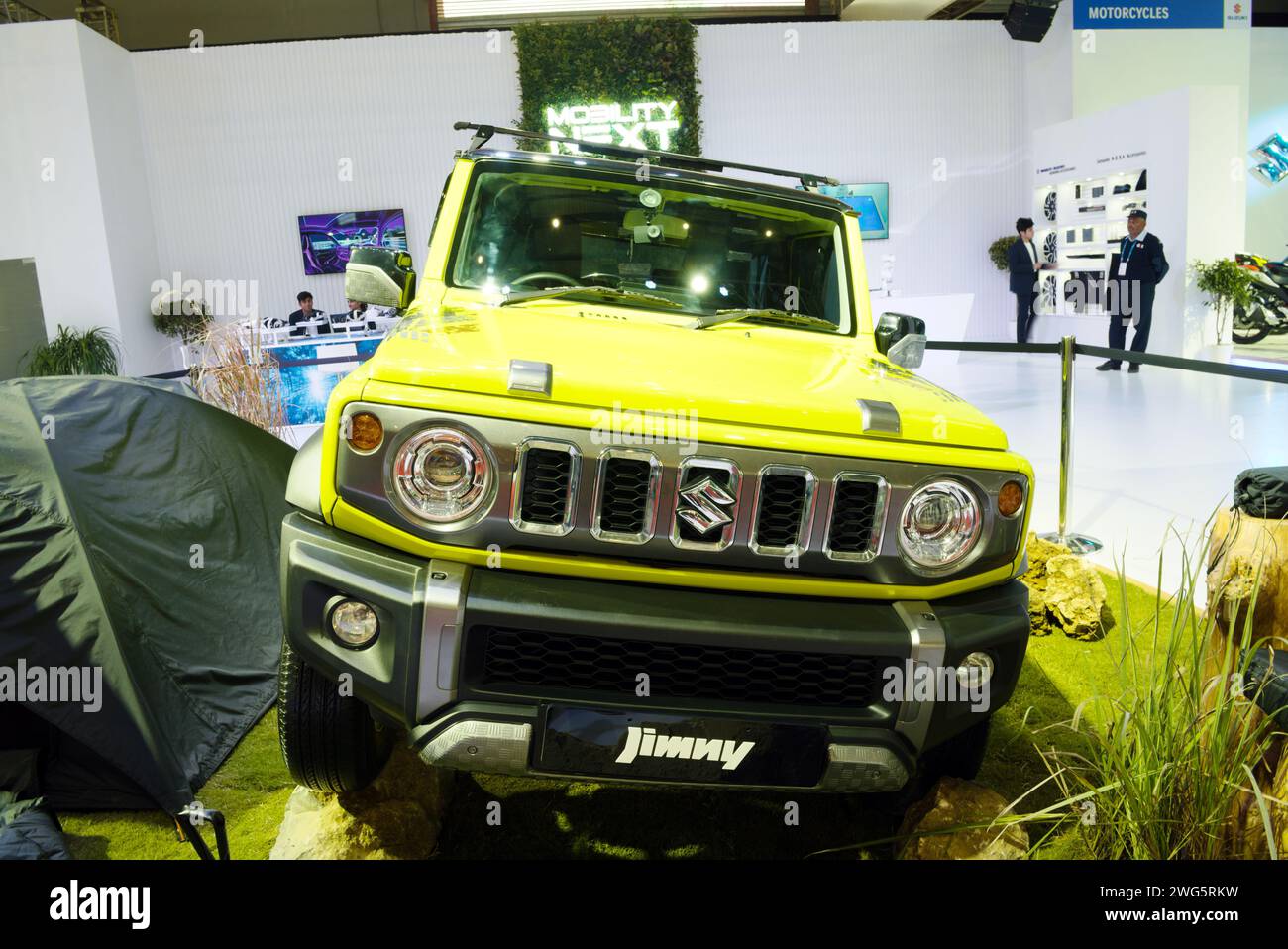 New Delhi - 1er février 2024 : Maruti Suzuki Jimny car est exposé à Bharat Mobility Global Expo ...