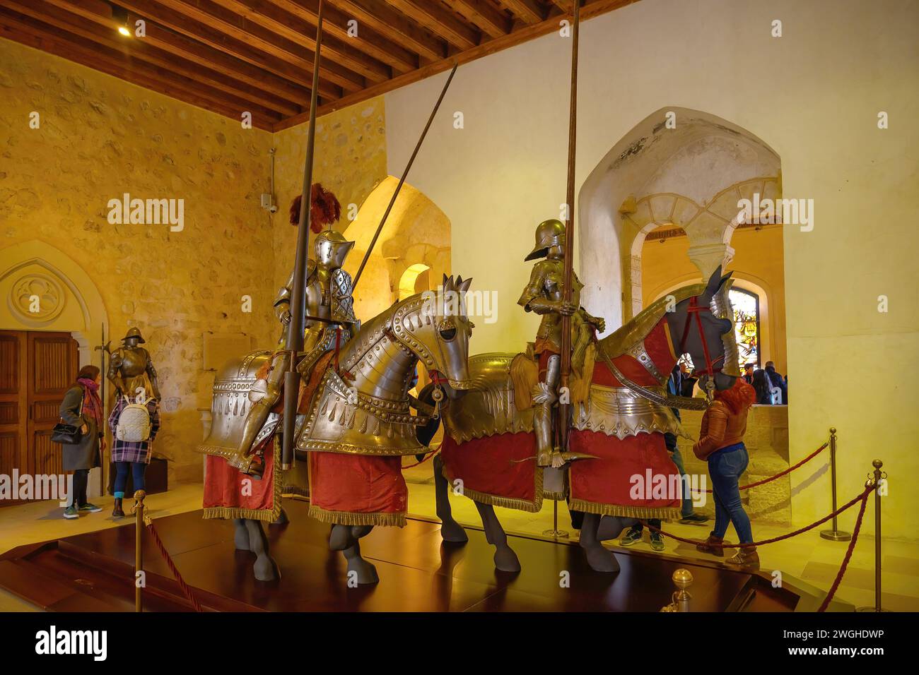 Chevaliers en armure avec cheval Banque de photographies et d’images à ...