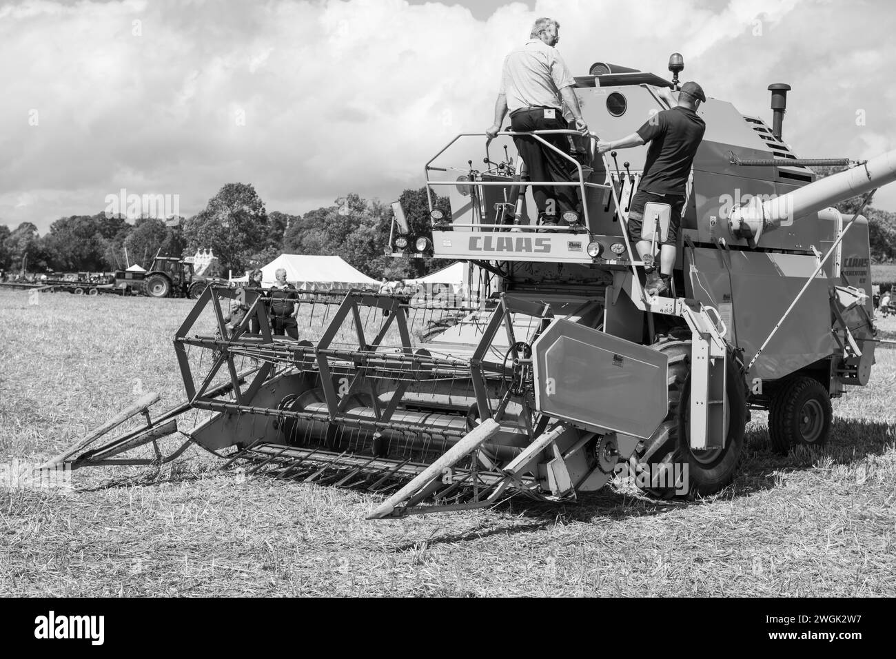 Machine claas Banque d'images noir et blanc - Alamy