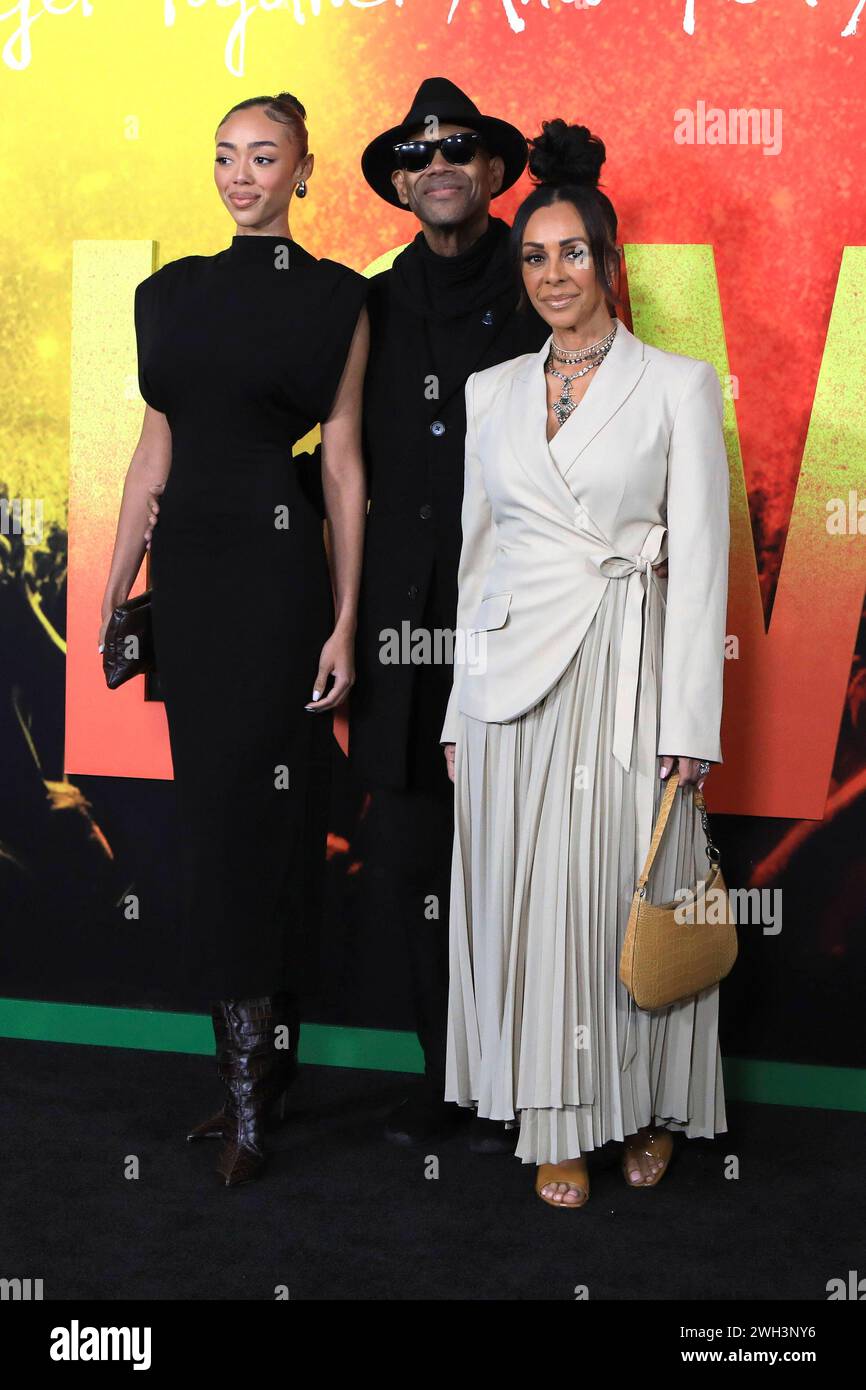 Bella Harris, Jimmy Jam und Lisa Harris BEI der Premiere des Kinofilms ...