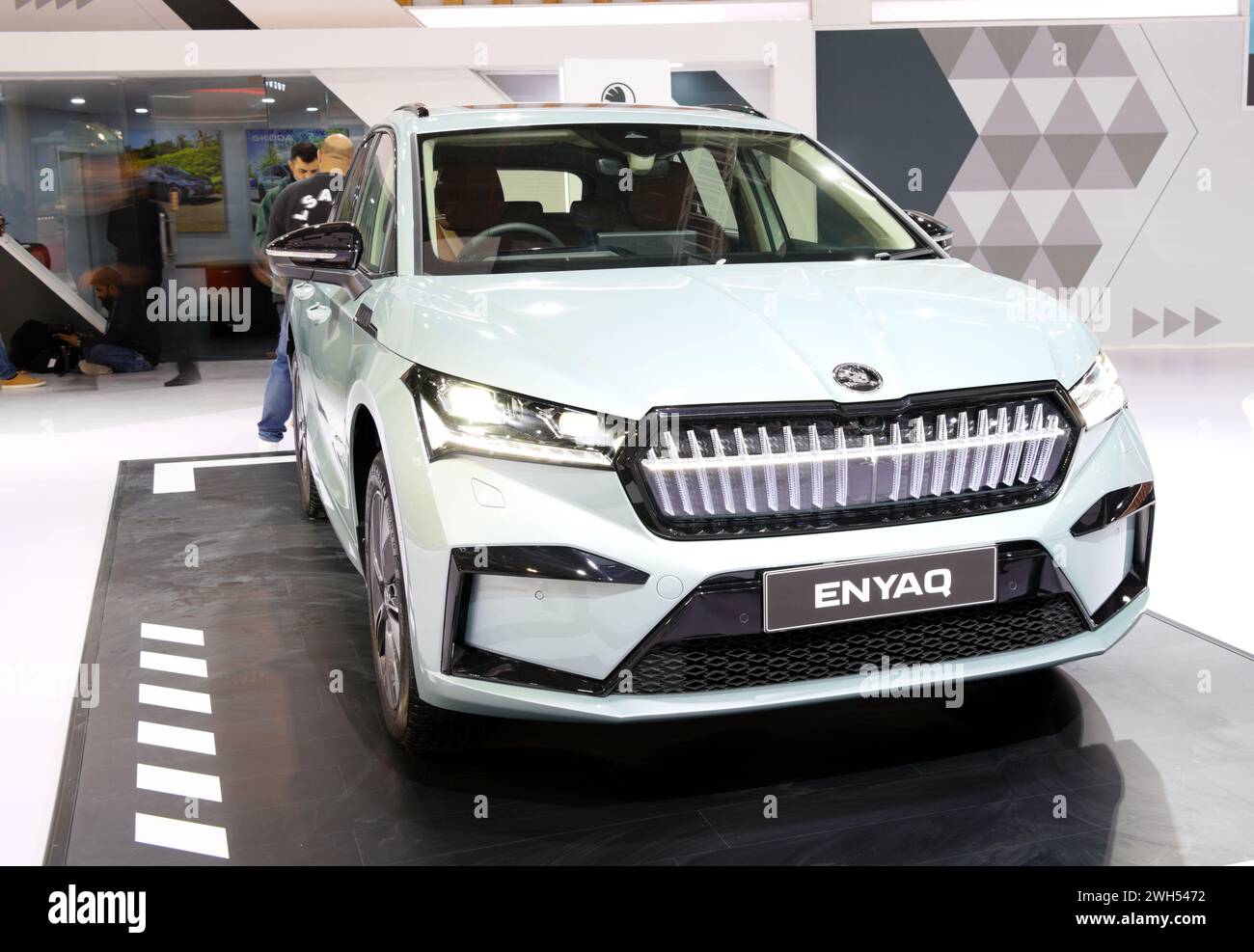 New Delhi - 1er février 2024 : la voiture Skoda Enyaq est exposée à la Bharat Mobility Global ...
