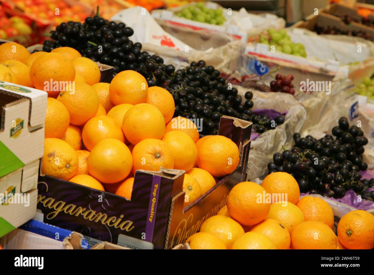 Obst und gemüsestand Banque de photographies et d’images à haute ...