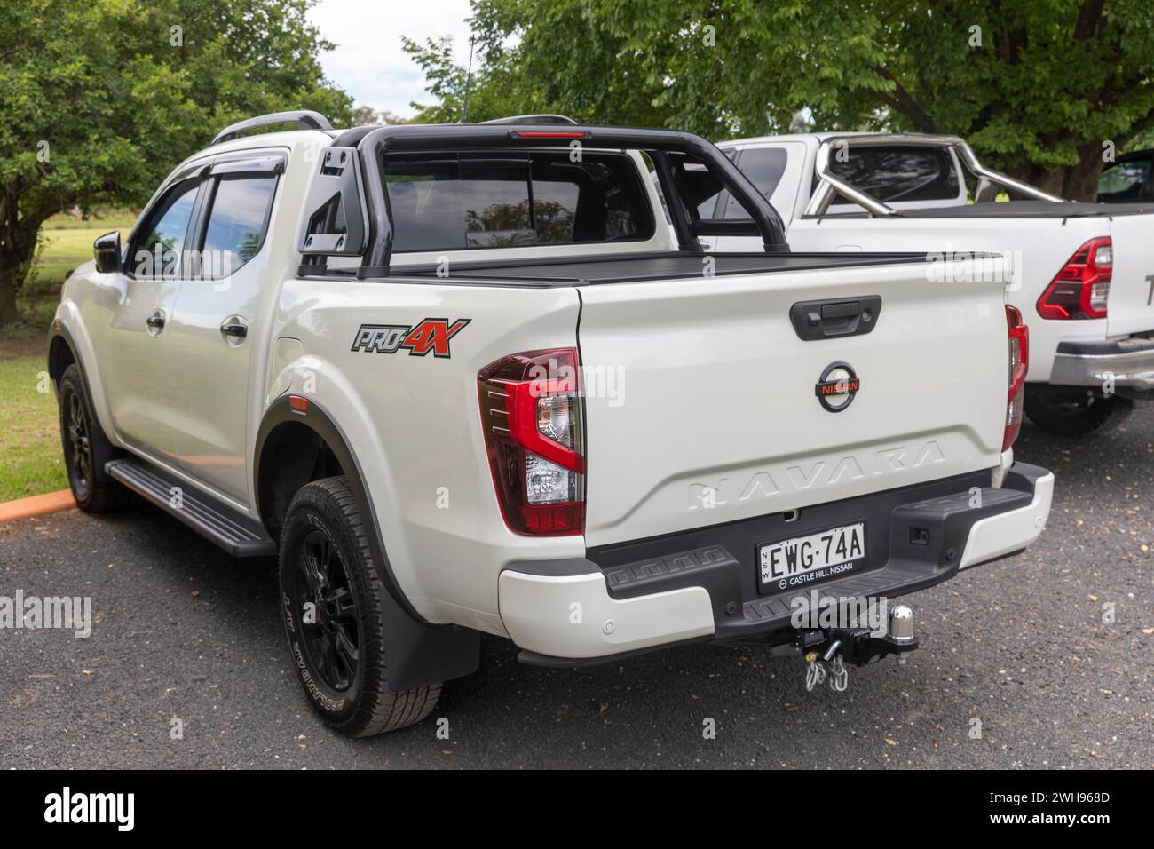 Véhicule utilitaire Nissan Ute modèle 2022, Nissan Navara PRO 4X, garé ...