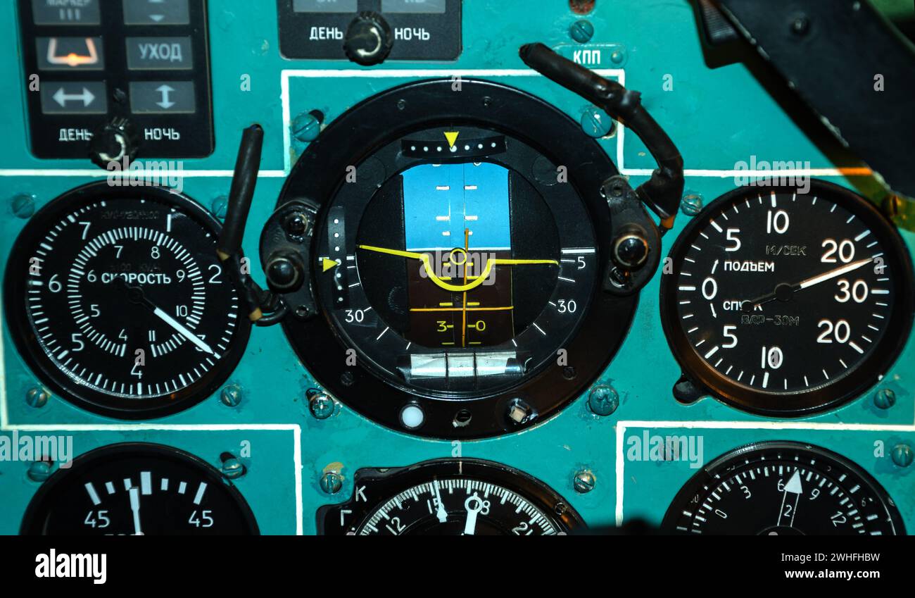 Vieux instruments de cockpit d'avion Banque de photographies et d ...