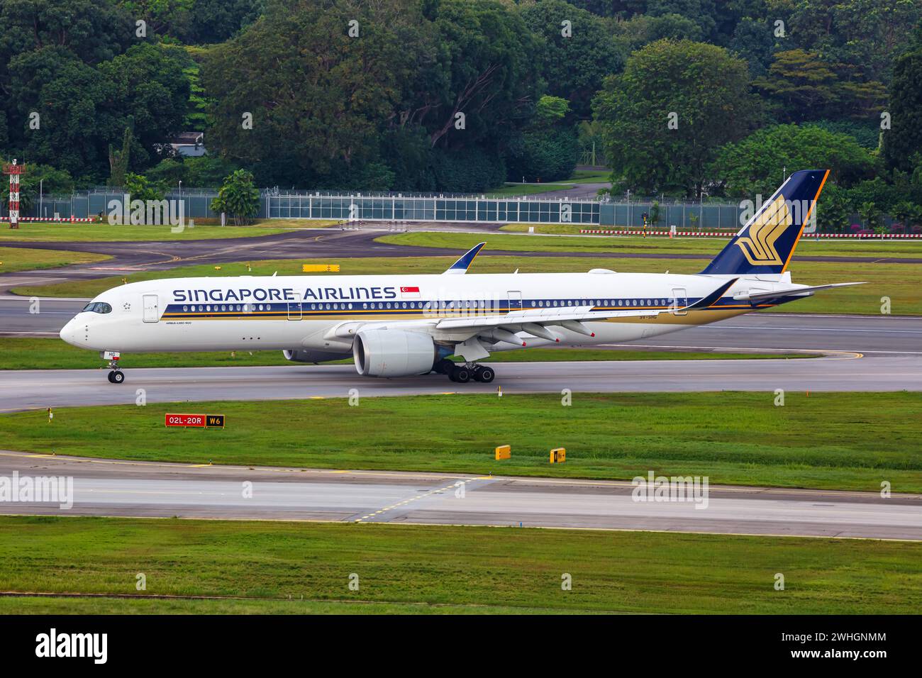 Singapore Airlines Airbus A350-900 Flugzeug Flughafen Changi in ...