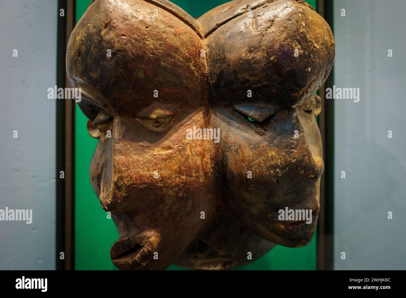 Double mask Banque de photographies et d’images à haute résolution - Alamy