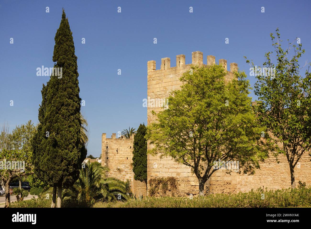 Muralla medieval Banque de photographies et d’images à haute résolution ...