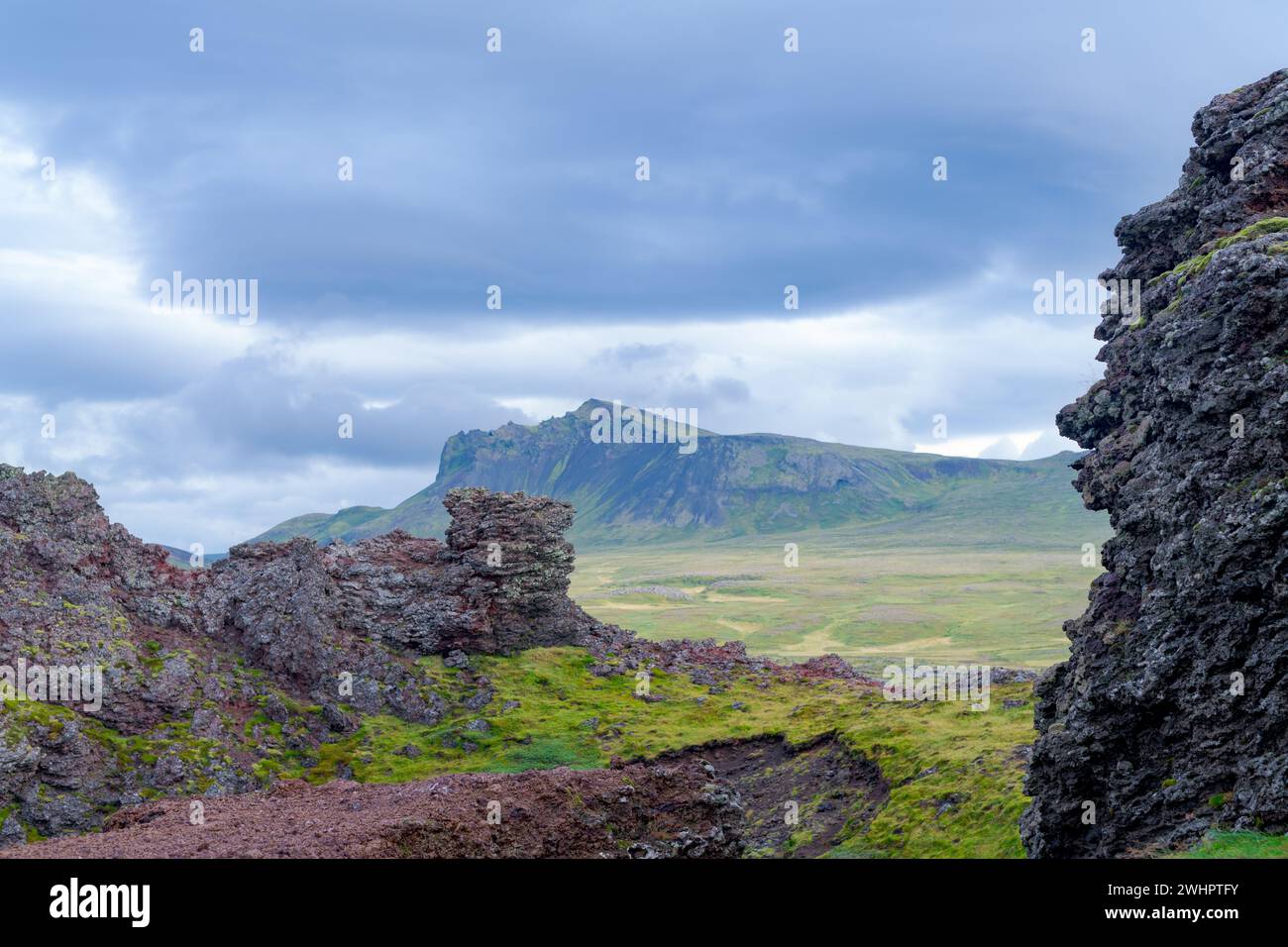 Spectaculaire littoral de roche volcanique Banque de photographies et d ...