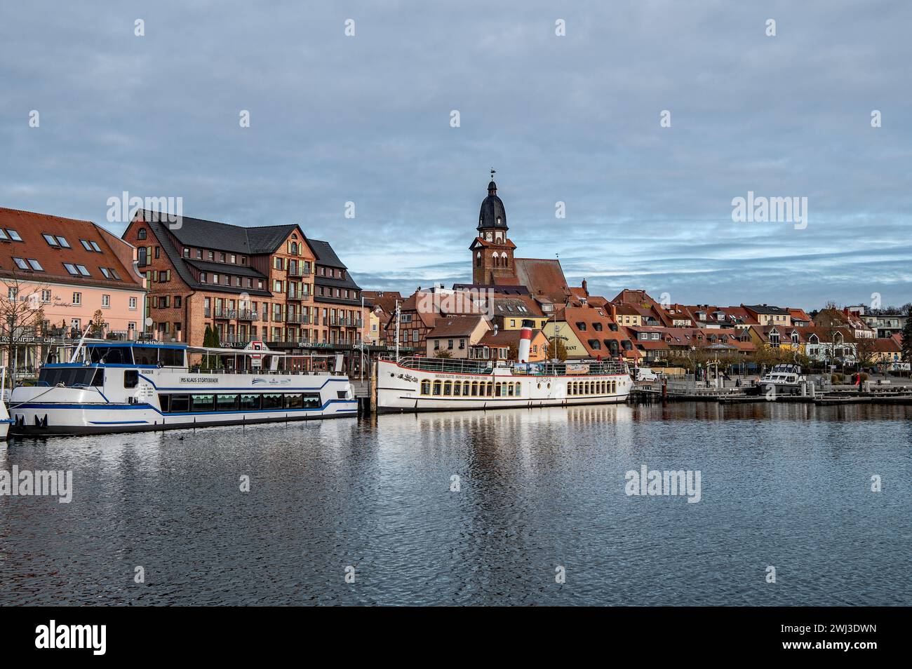 Hafen waren Banque de photographies et d’images à haute résolution - Alamy