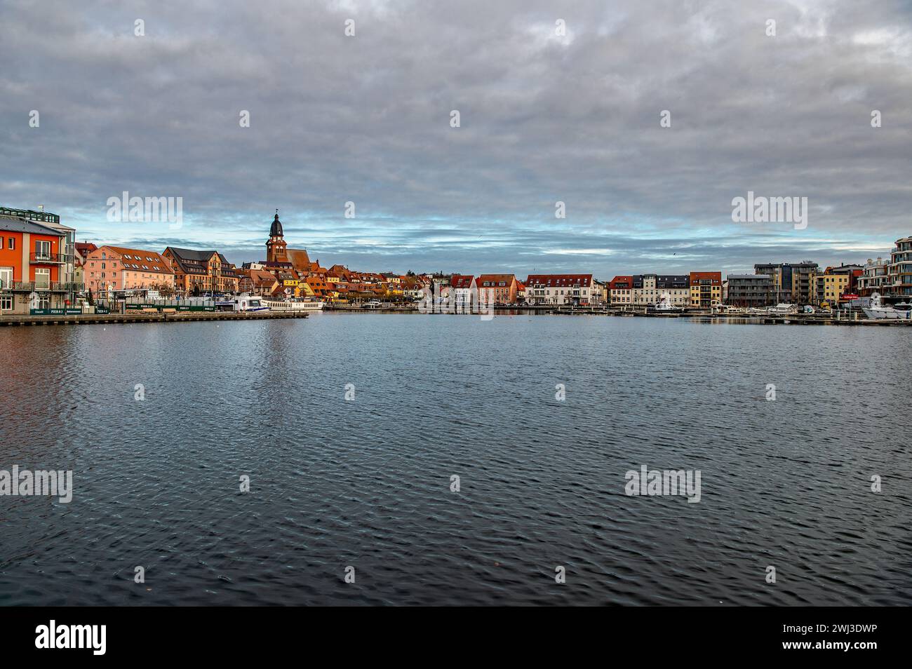 Hafen waren Banque de photographies et d’images à haute résolution - Alamy