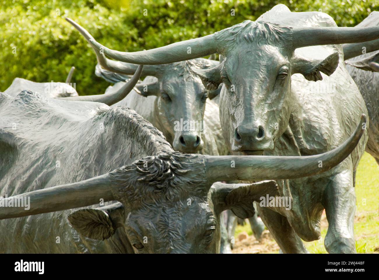 Pioneer Plaza Cattle Drive est le plus grand monument de bronze au ...