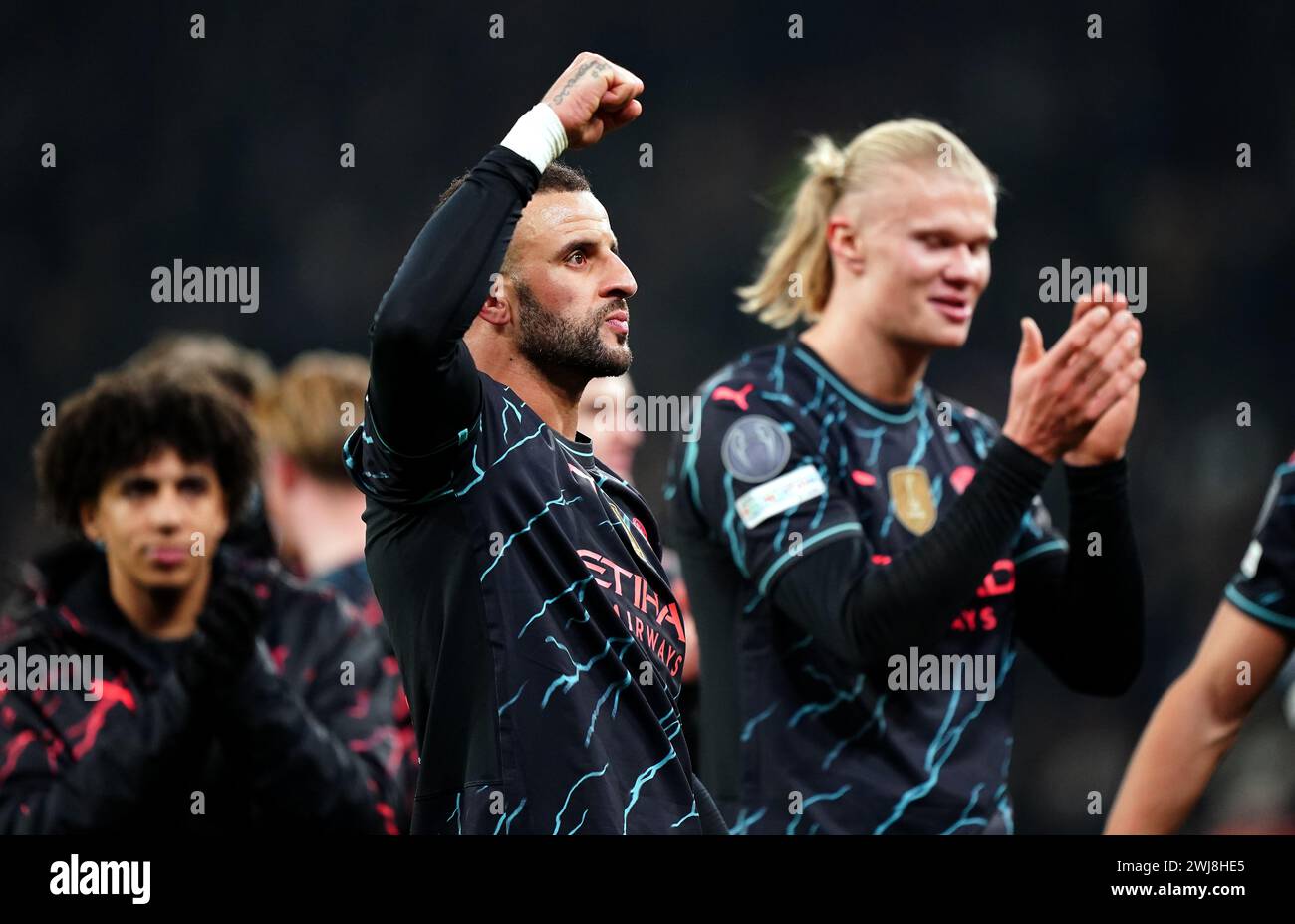 Kyle Walker de Manchester City et Erling Haaland après la manche 16 de ...