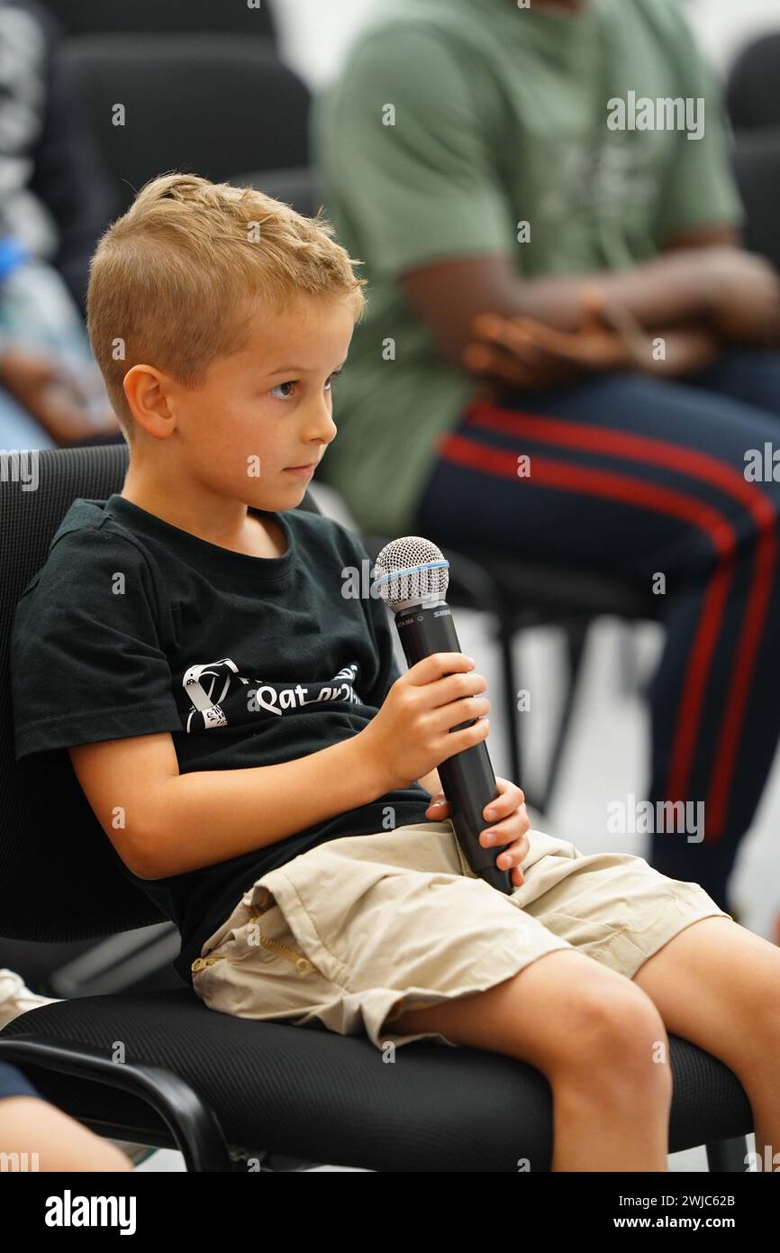 La qualificative américaine Danielle Collins interagit avec les fans ...