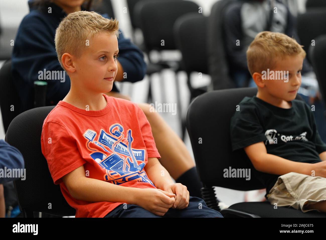 La qualificative américaine Danielle Collins interagit avec les fans ...