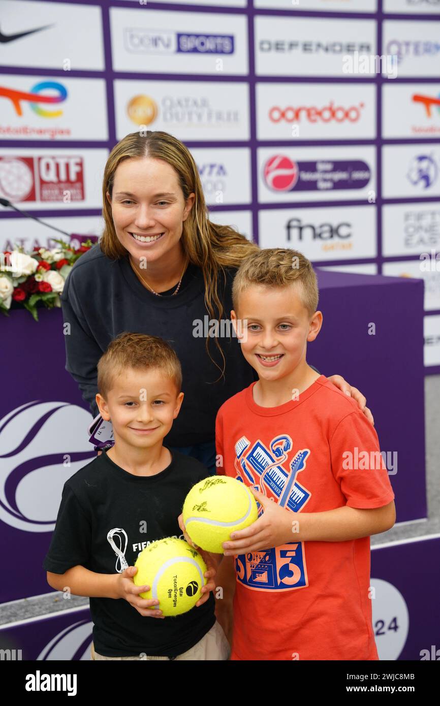 La qualificative américaine Danielle Collins interagit avec les fans ...