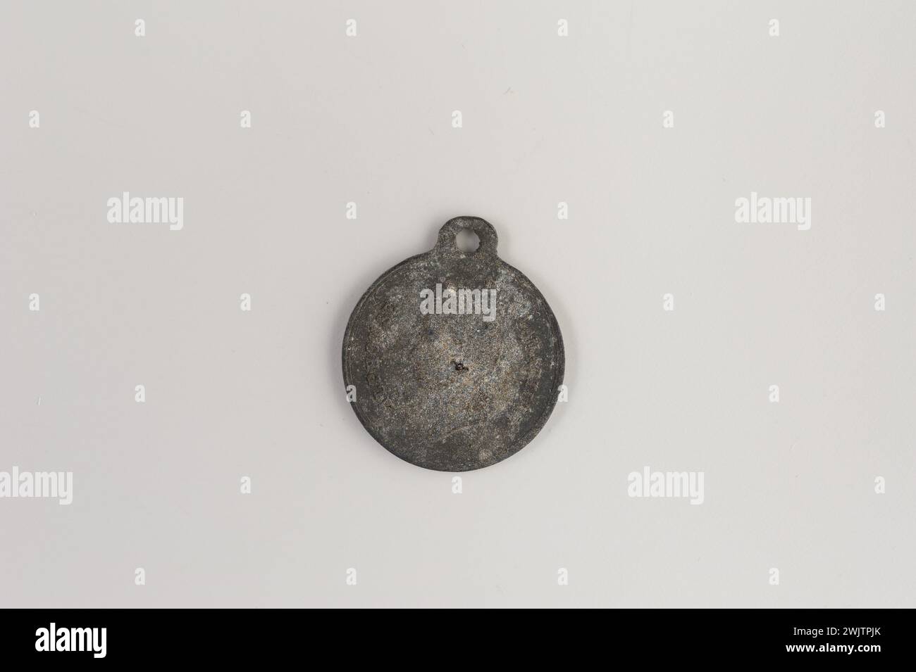 Musée Carnavalet, collection de médailles la tête droite d'Alphonse de ...