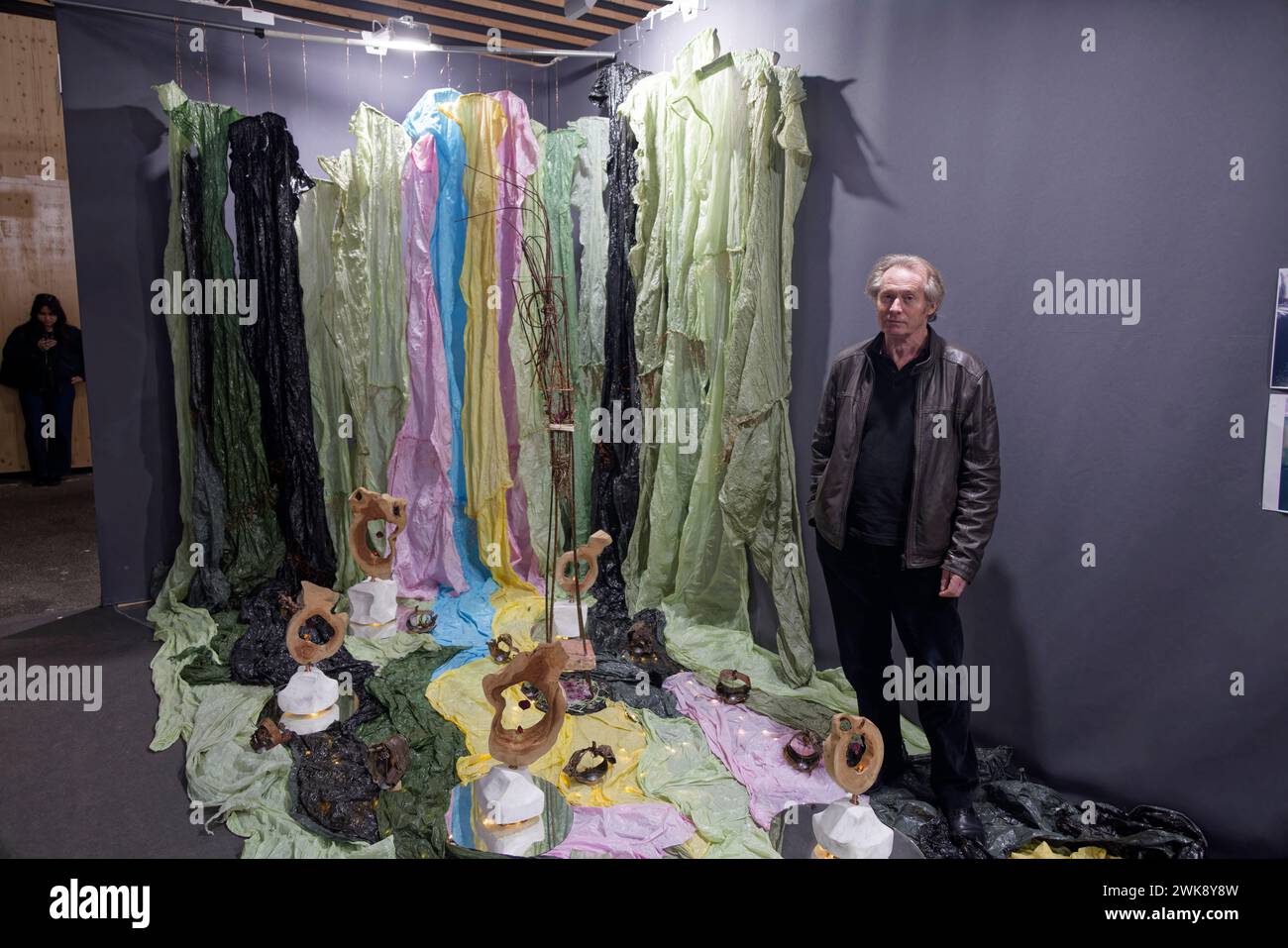 Paris, France. 17 février 2024. L’artiste Marc Lager pose à côté de son ...