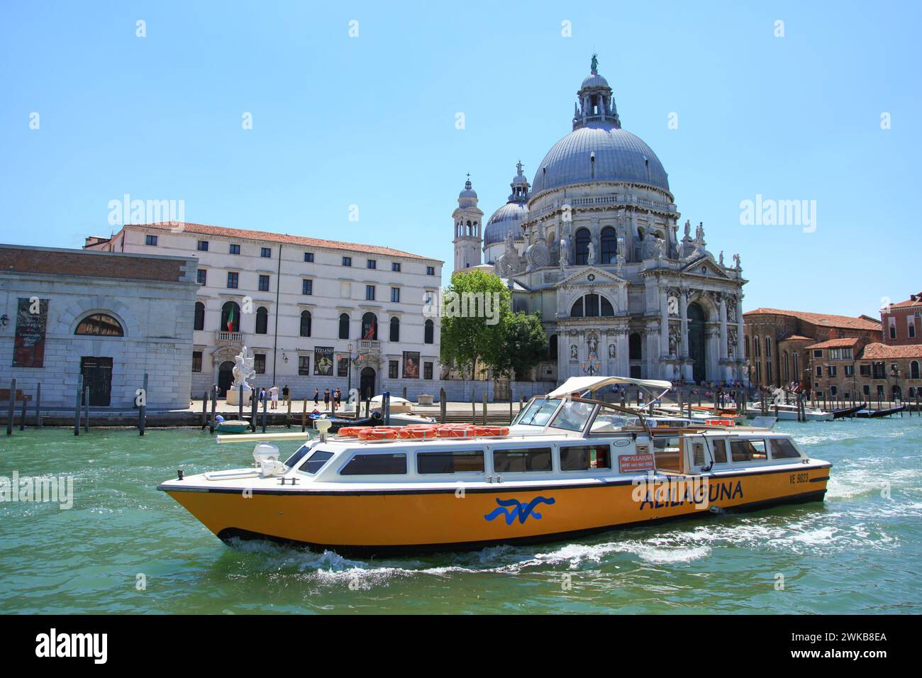 Passagers sur un bateau bus Banque de photographies et d’images à haute ...