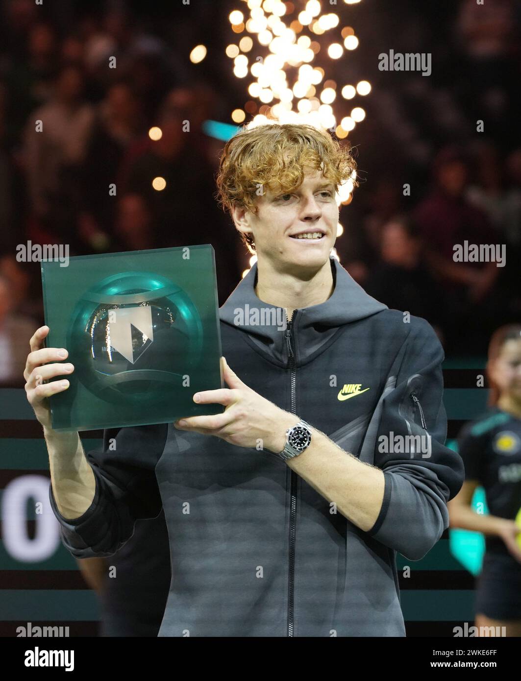 Jannik Sinner d'Italie célèbre sa victoire contre Alex de Minaur d'Australie, finale lors de l ...