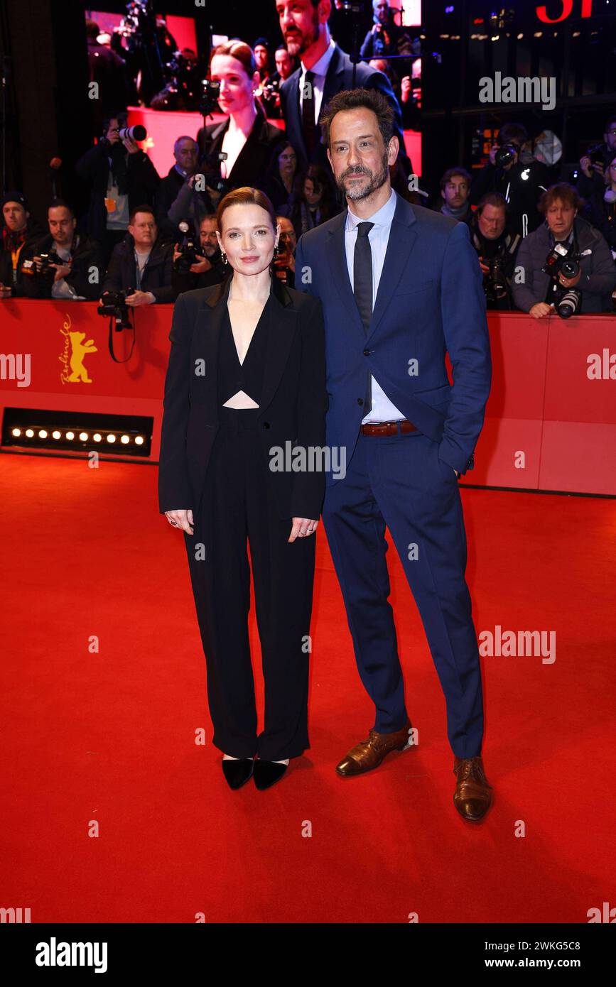 Karoline Herfurth und Christopher Doll BEI der Ankunft zur Goldenen ...