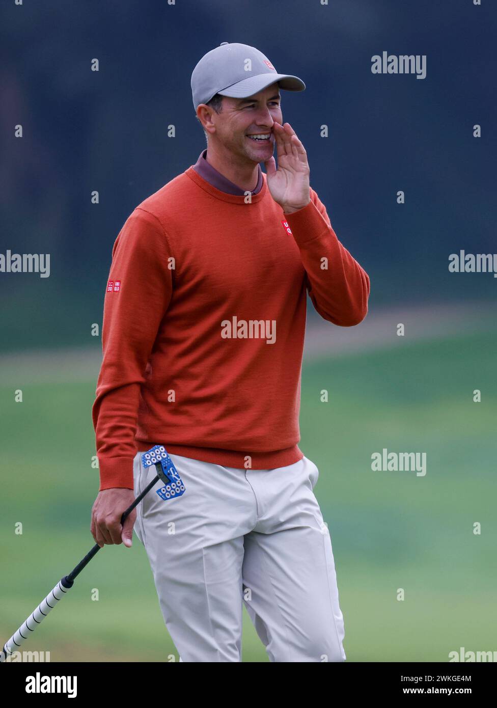 17 février 2024 Adam Scott réagit à la réalisation d’un putt lors de la ...