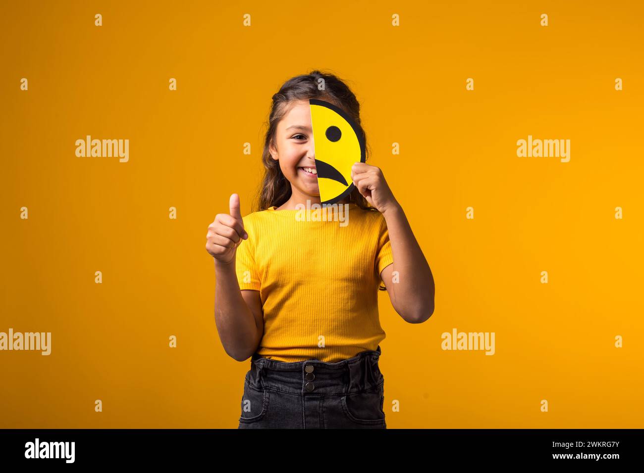 émoticône sourire pouce Banque de photographies et d’images à haute ...