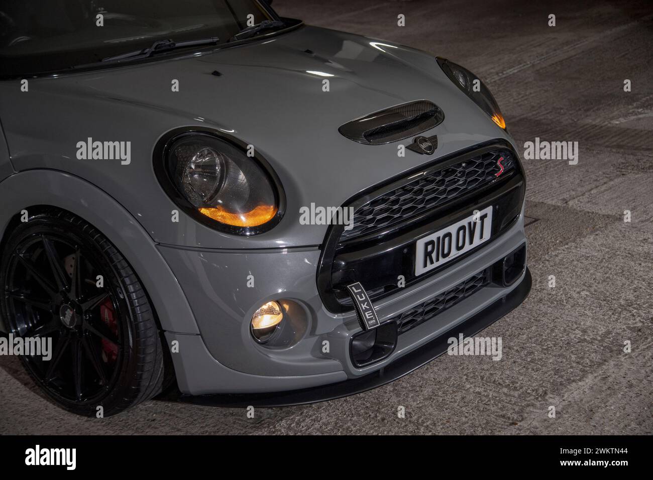 Mini cooper auto grise Banque de photographies et d’images à haute ...