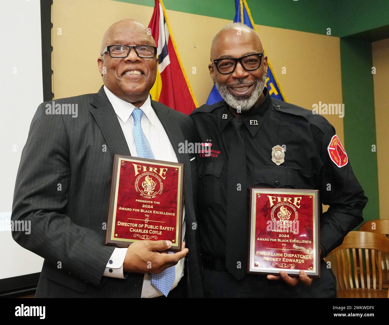 Prog Louis Directeur de la sécurité publique Charles Coyle (l) et ...