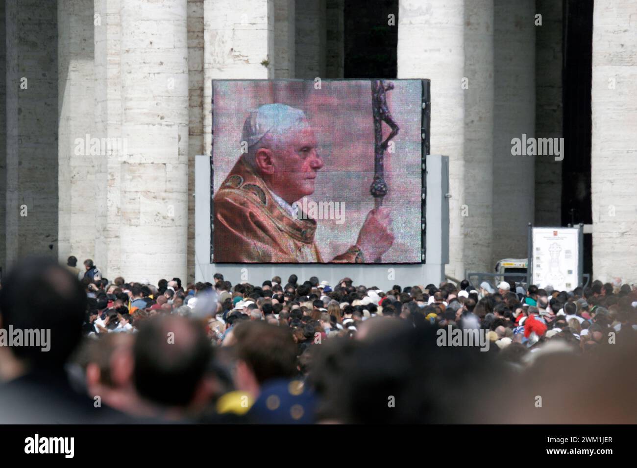 Mass inauguration pope benedict xvi Banque de photographies et d’images ...