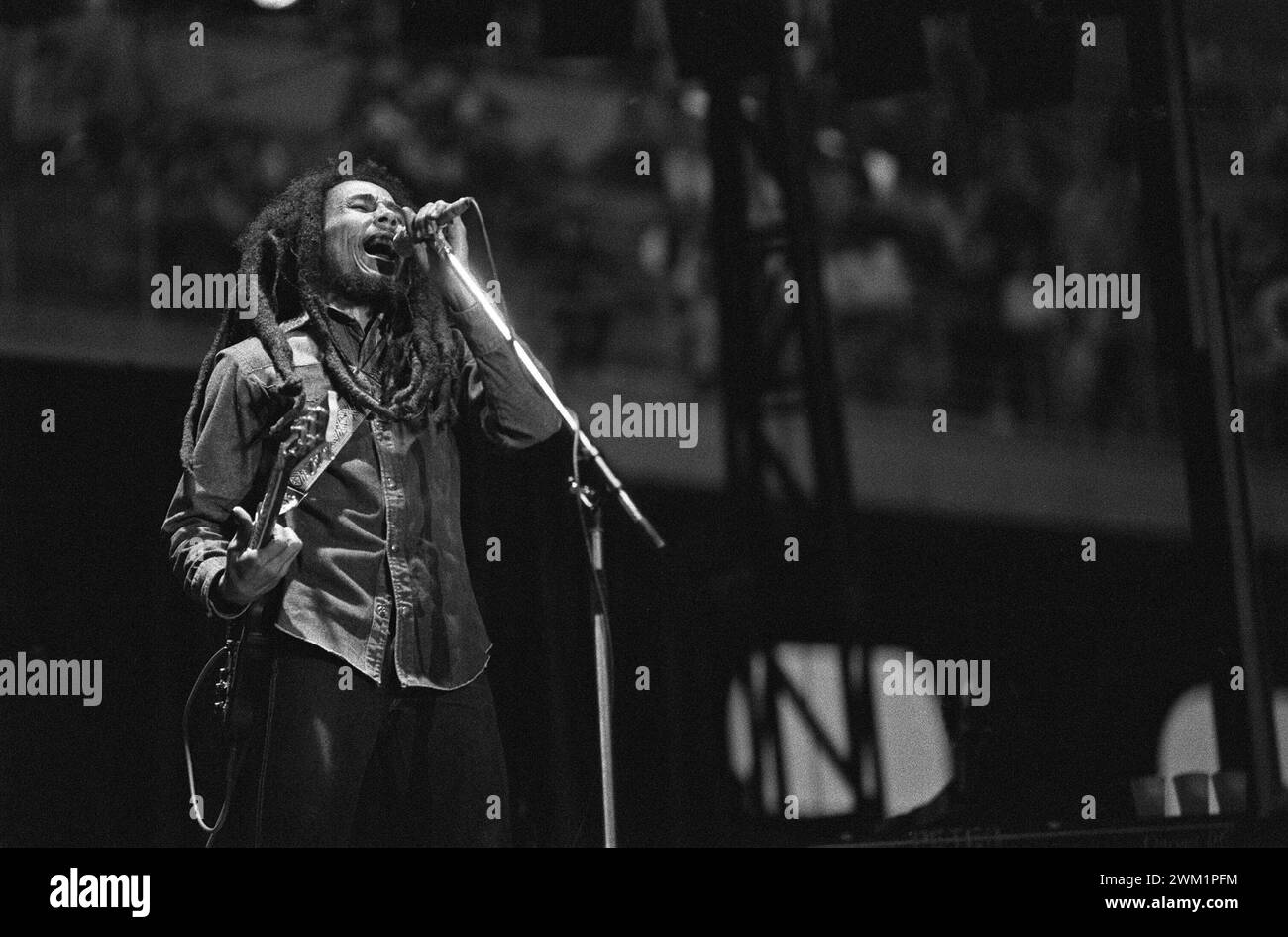 Bob marley jamaican reggae musician Banque d'images noir et blanc - Alamy